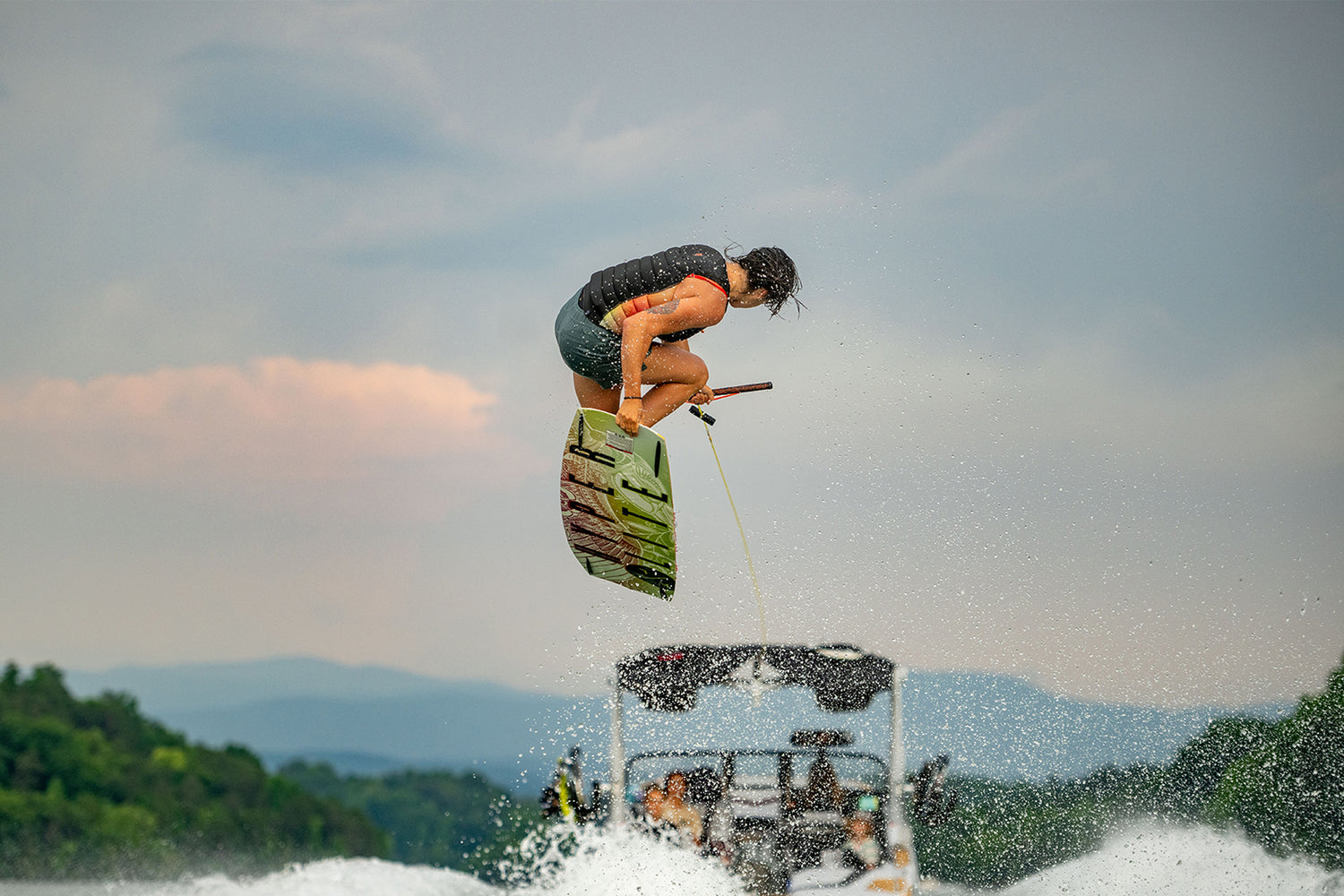 Hyperlite Wake